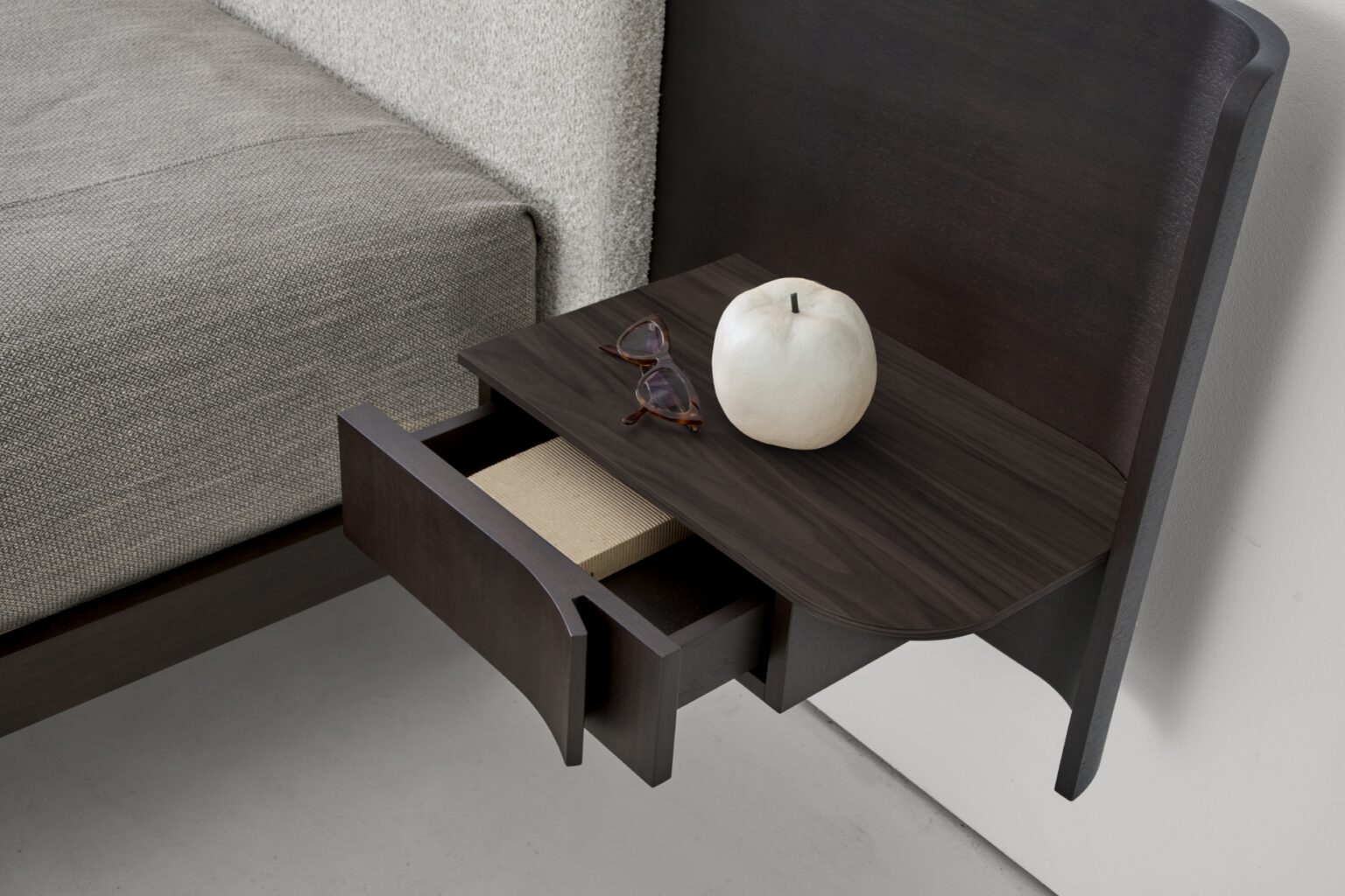 Letto Book fluttuante - Modesign